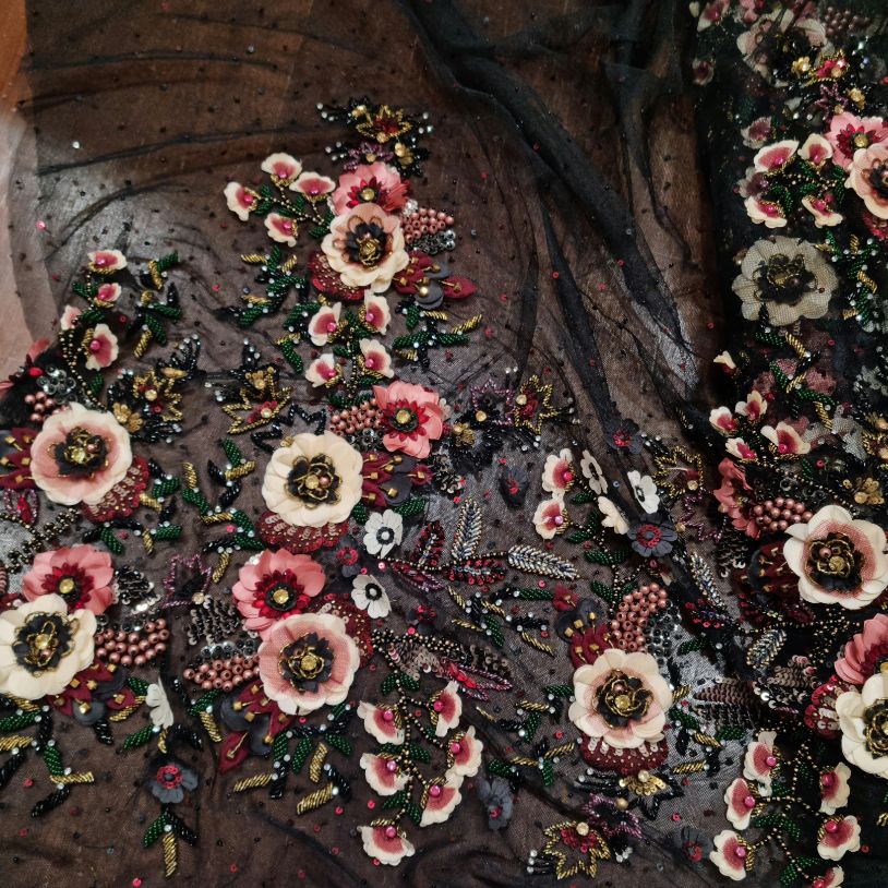 HAND EMBROIDERED TULLE EMIR – Tessuti Fochi Carmen